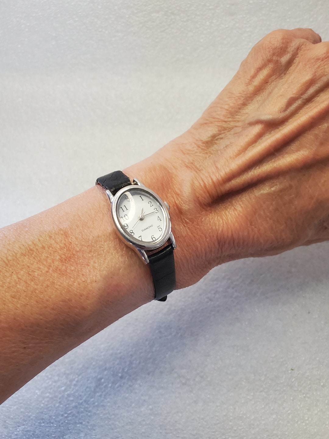 Vintage Ladies Diamond Quartz Timekeeper Watch W/ Genuine Black Leather ...