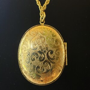 Vintage Large Oval Double Sided Photo Locket W/victorian Family Scene N ...