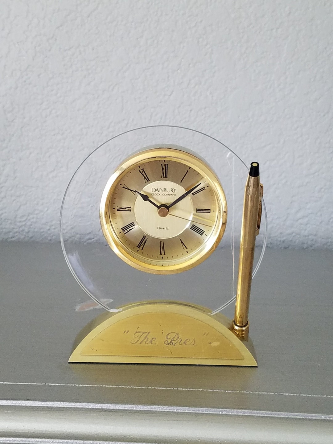 Vintage Gold Tone Metal Danbury Desk Clock & 10K Gold Filled Pen ...