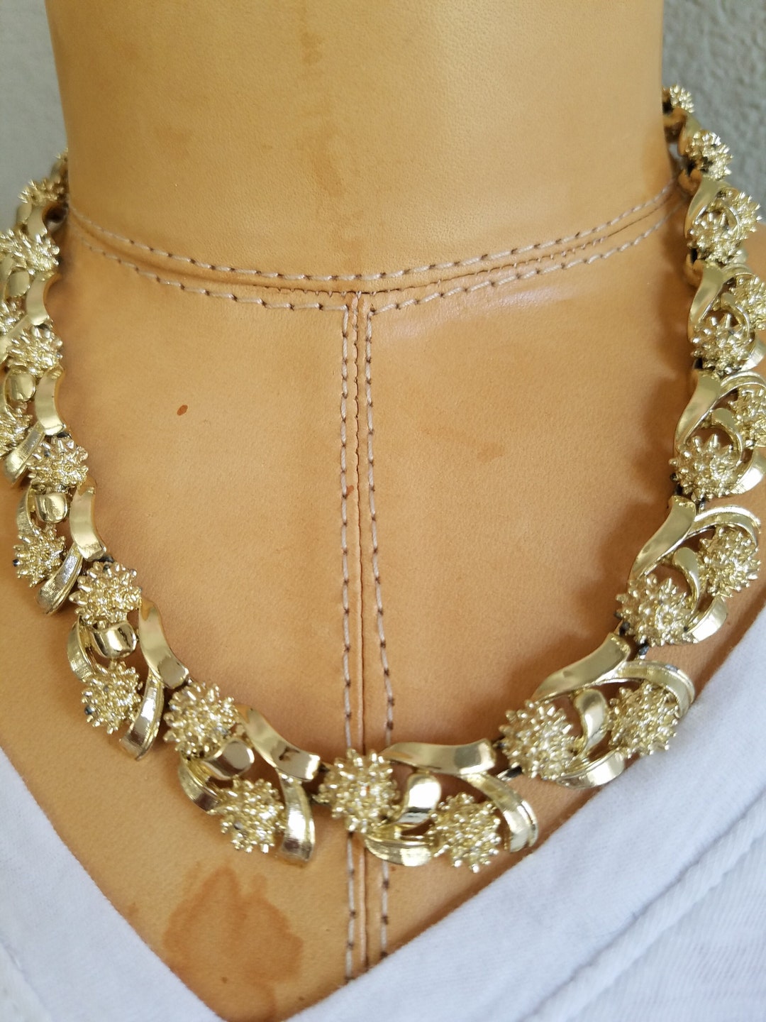 Vintage Coro Gold Tone Prickly Balls & Smooth Leave Design Choker or ...