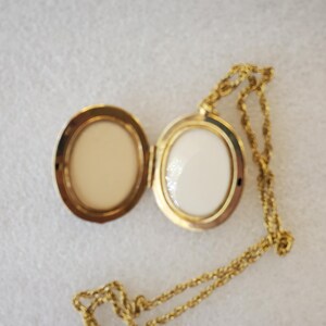 Vintage Large Oval Double Sided Photo Locket W/victorian Family Scene N ...