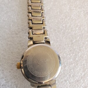 Vintage Ladies "clique" Quartz Round Gold Face & Segmented Band Watch ...