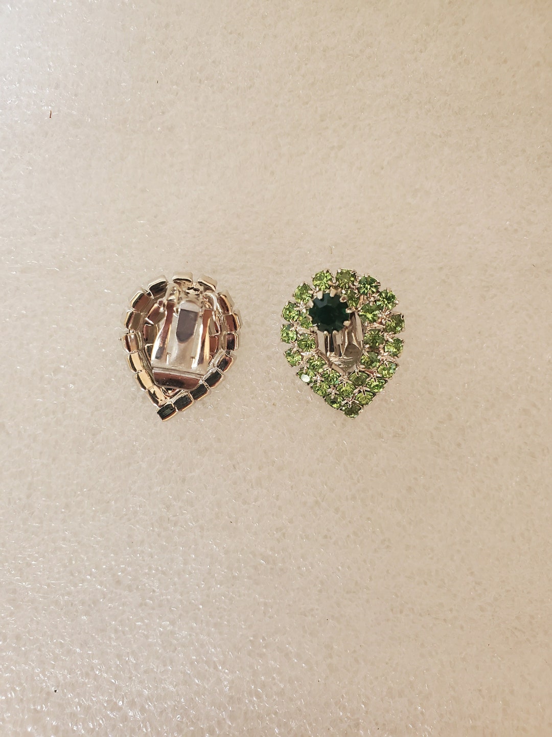 Vintage Lime Green Chaton Cut Rhinestones on Rhodium Plated Setting - Etsy