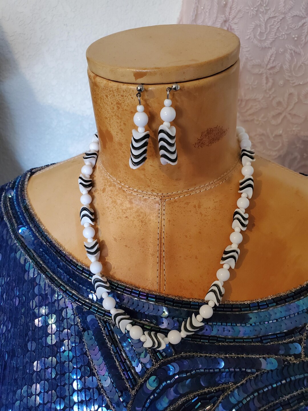 1960s Mod Lucite Beaded Necklace & Dangle Earring Set - Etsy