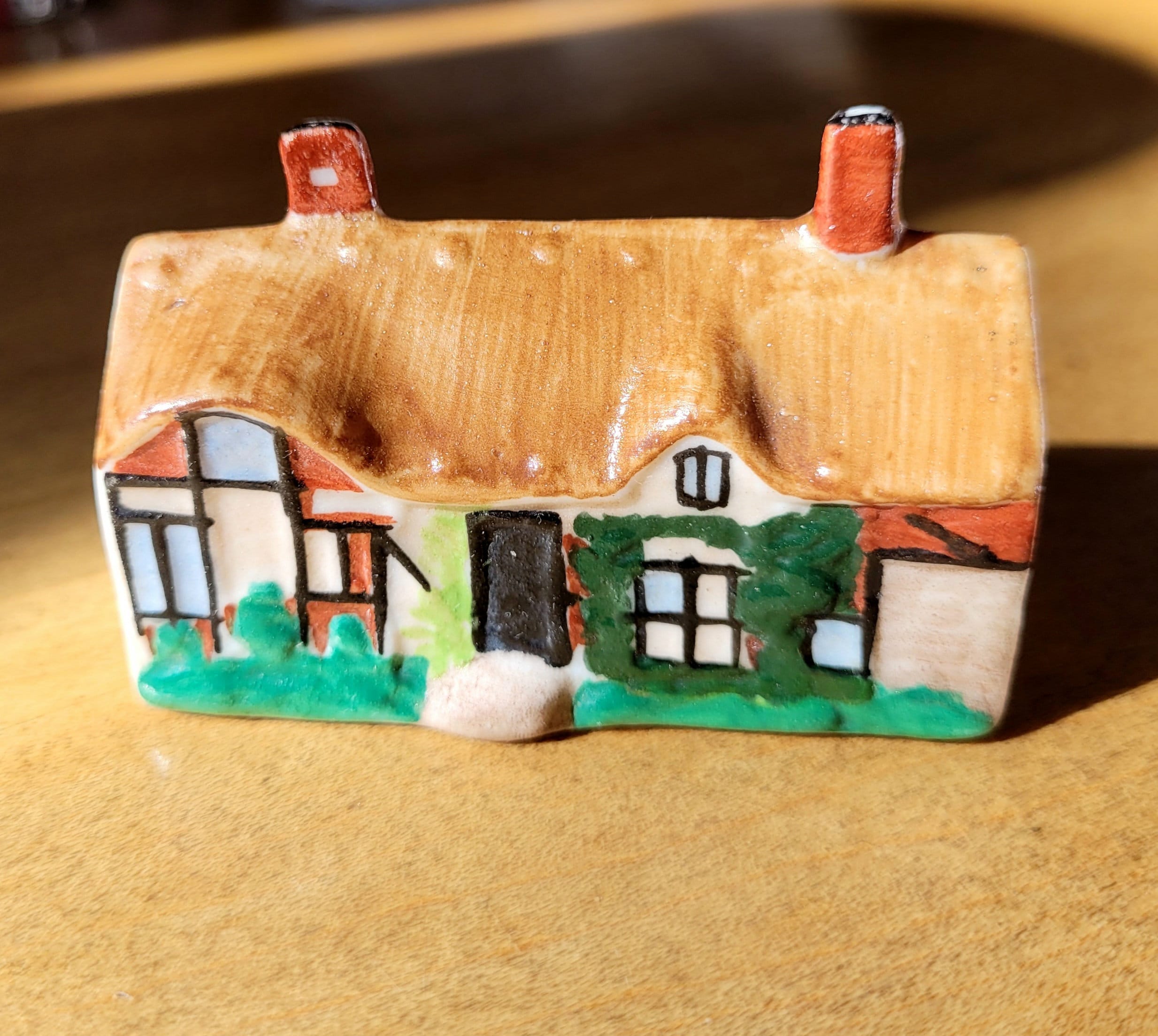 W.H. Goss Model of Ann Hathaway's Cottage Shottery Collectible ...