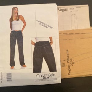 RARE Vogue Calvin Klein JEANS, Tight Fit, Tapered Leg, Traditional CK ...