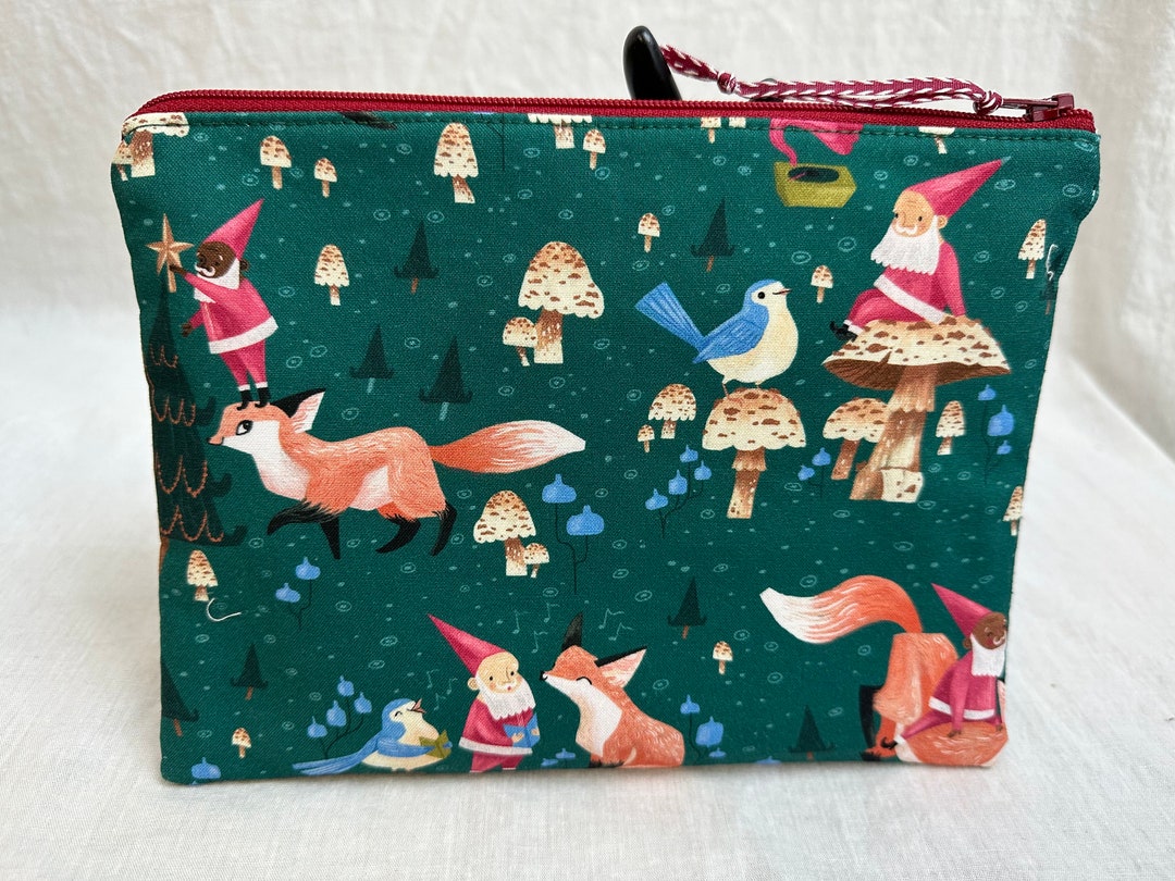 Christmas Large Padded Zipper Bag, Gadget Bag, Accessory Pouch ...