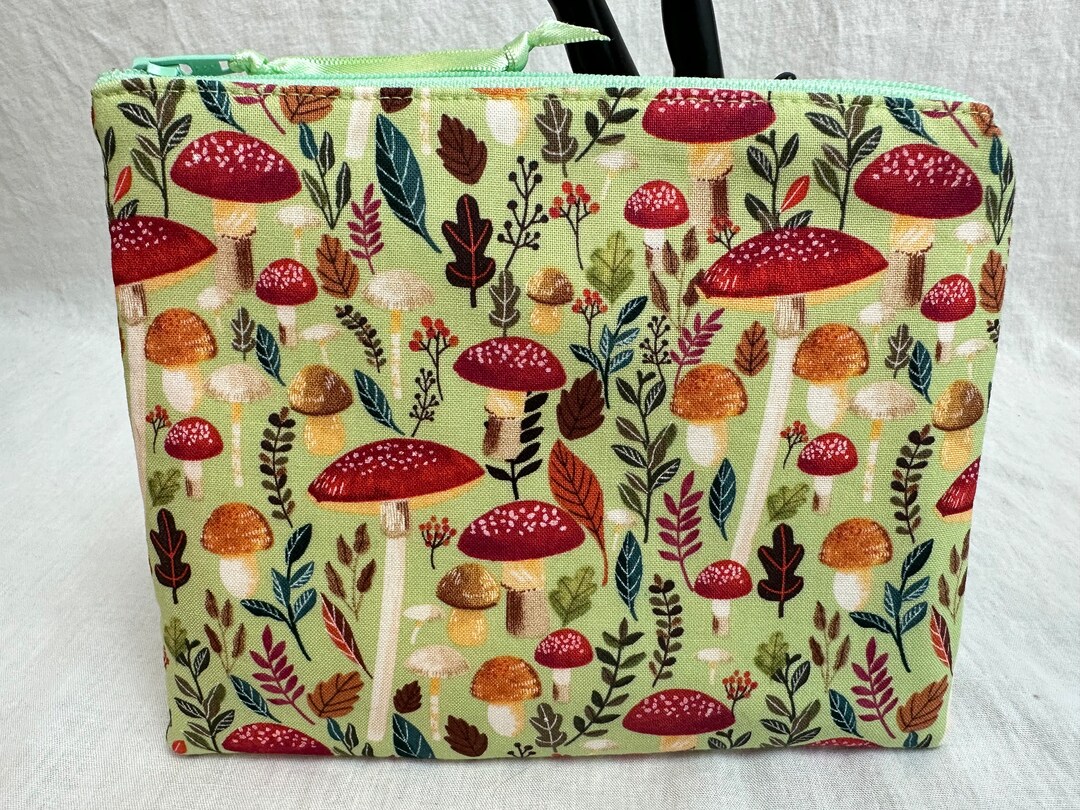 Pretty Mushrooms Medium Padded Zipper Bag, Mushroom Cosmetic Pouch ...