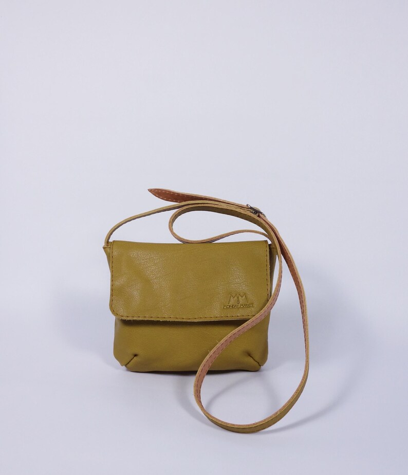 Bolso de piel Wilma en color verde mostaza, amarillo verdoso, bolso ...
