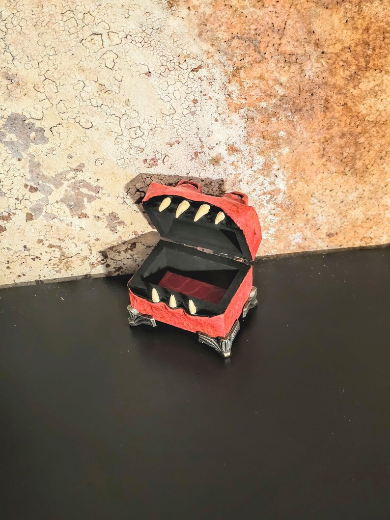 Mini Monster Box #780, Mini Red Mimic Chest, Creature Box - Etsy