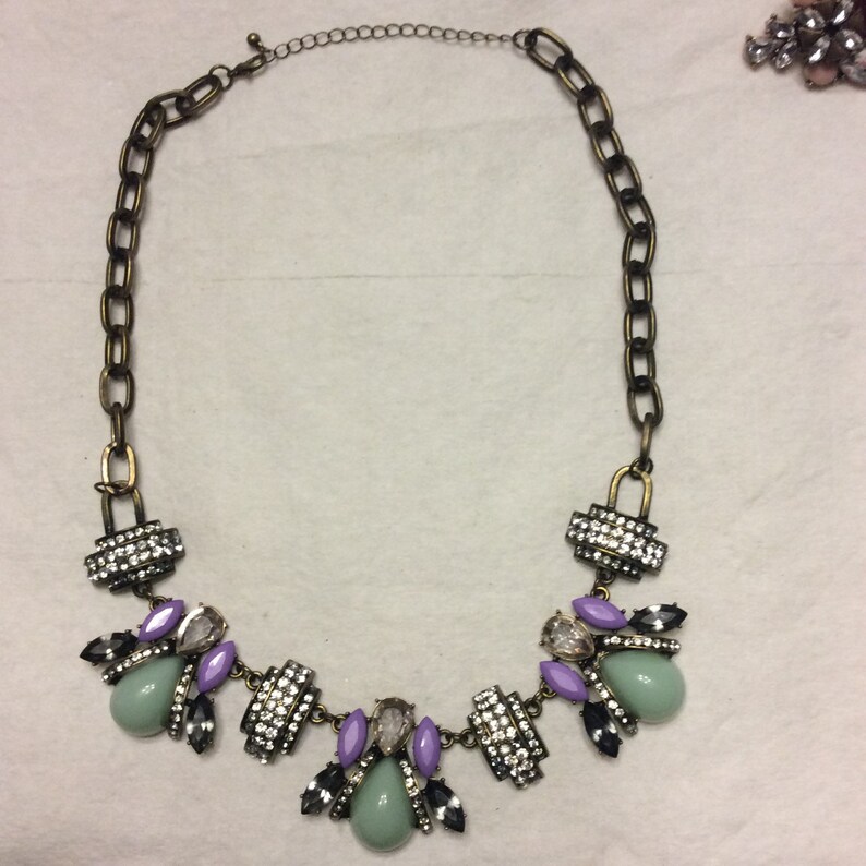 Beautiful Rhinestone Bumble Bee Acrylic Cabochon Chunky Bling Necklace ...