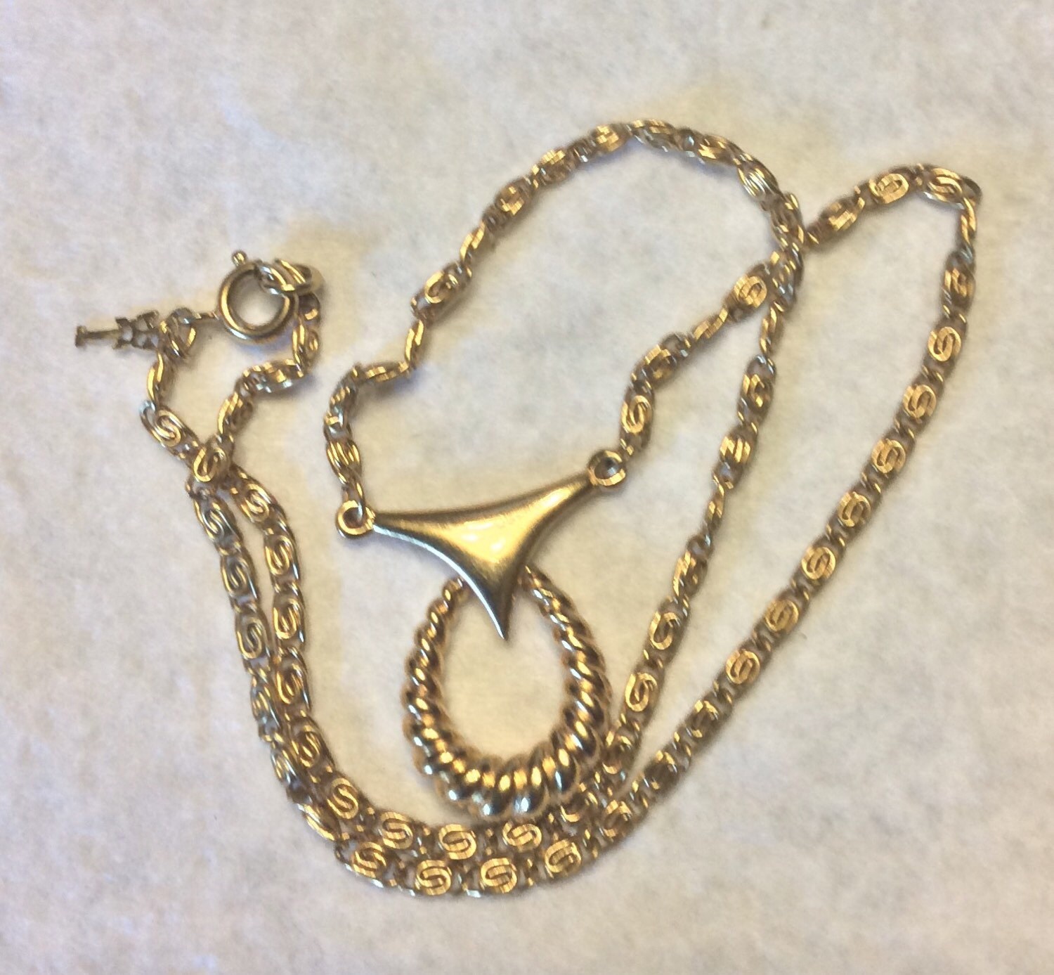 Vintage Crown Trifari Gold Metal Scroll Chain Roped Oval - Etsy