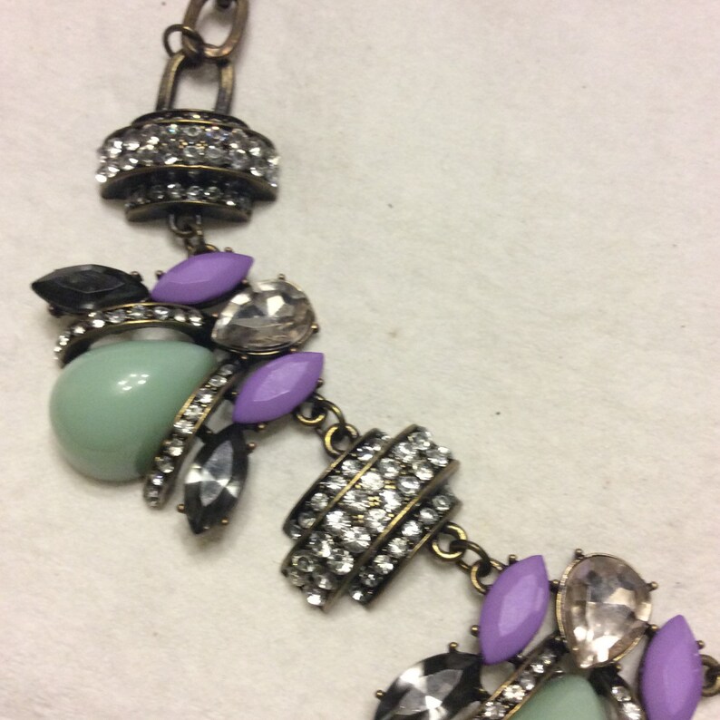 Beautiful Rhinestone Bumble Bee Acrylic Cabochon Chunky Bling Necklace ...