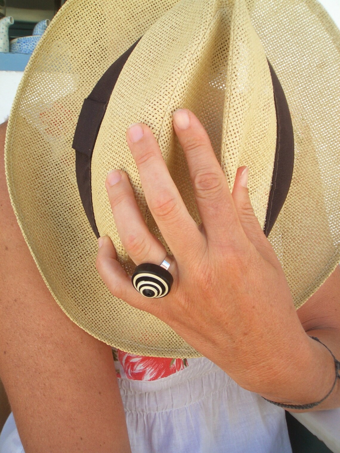 Paper Ring - Black & White Chunky Paper Round Ring With an Adjustable ...