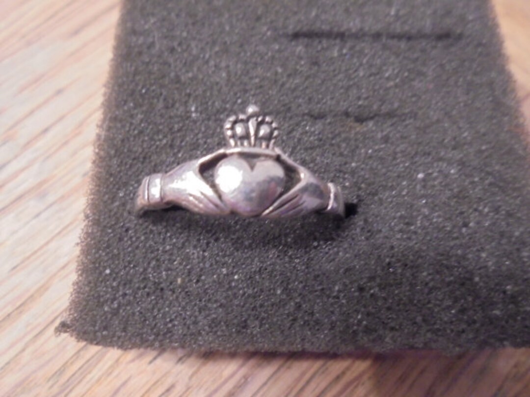 Sterling Silver Celtic Hands Around Heart Ring Sz 10 1/2 - Etsy