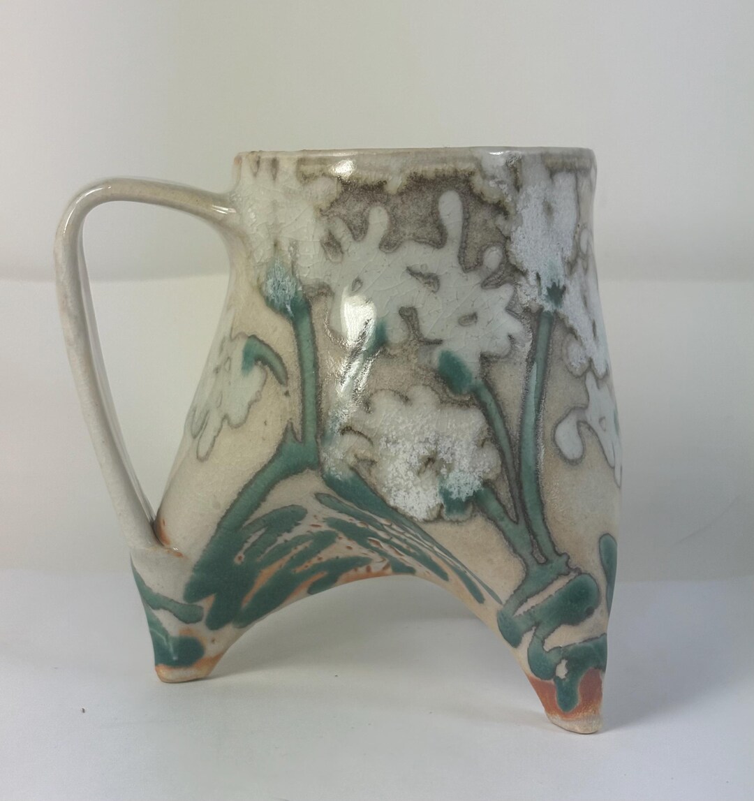 Tripod Cup in Shino With White Flowers - Etsy