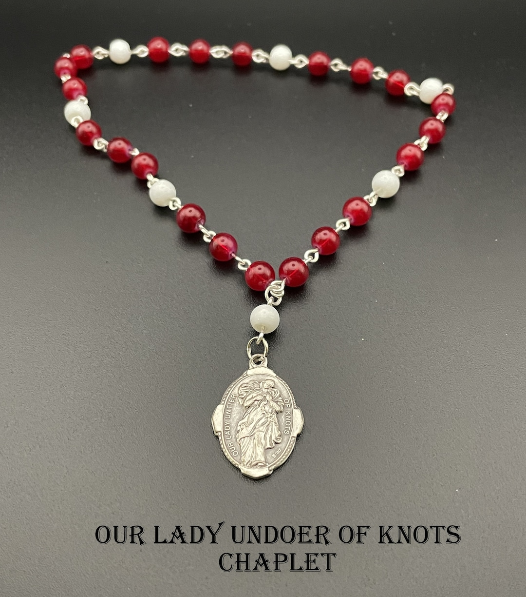 Mary Undoer of Knots Chaplet: Red & White Glass Beads - Etsy