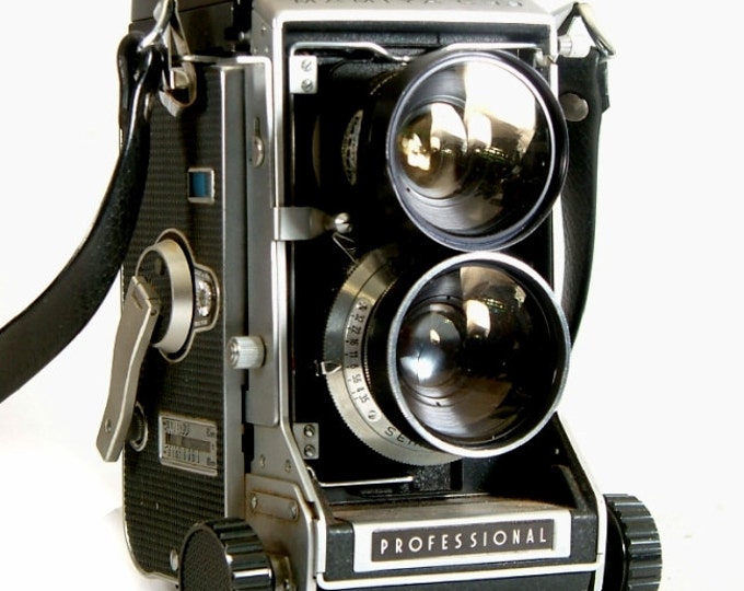 Vintage Camera Mamiya C33 TLR Camera With 65mm Lens for Medium Format ...