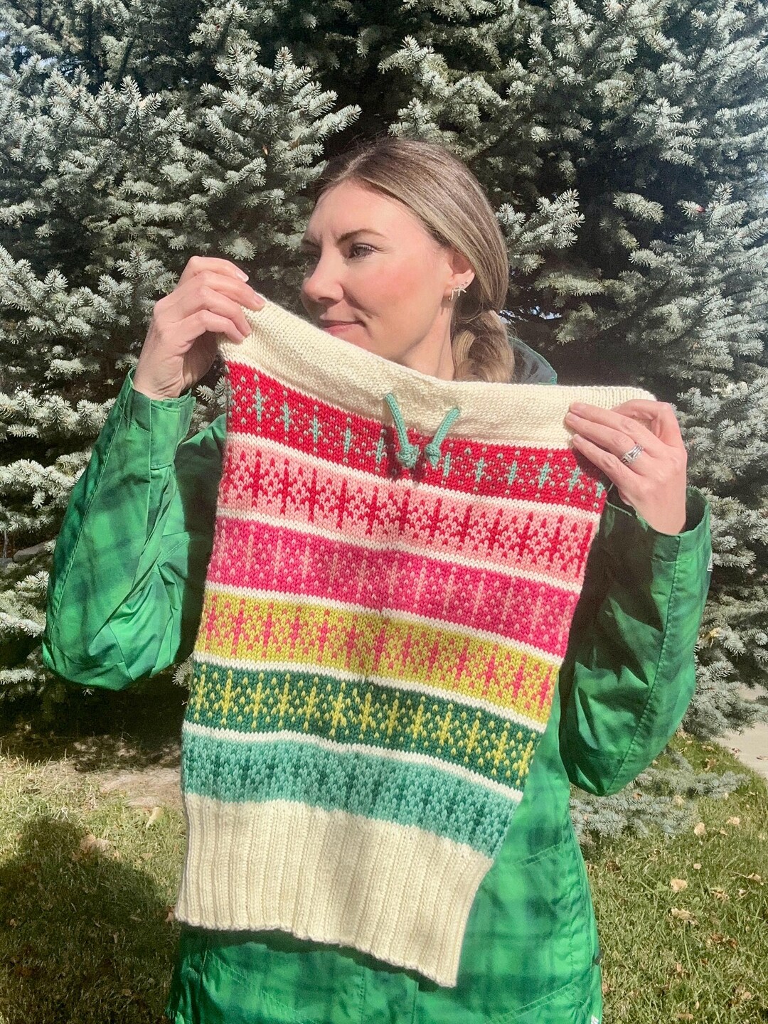 Snowflake Sparkle Snood Knitting Pattern: Colorwork DK Weight Cowl and ...