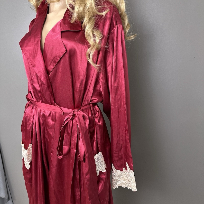 Vintage Jaclyn Smith Studio Intimates Plus Size 3X Robe Red Satin Lace ...