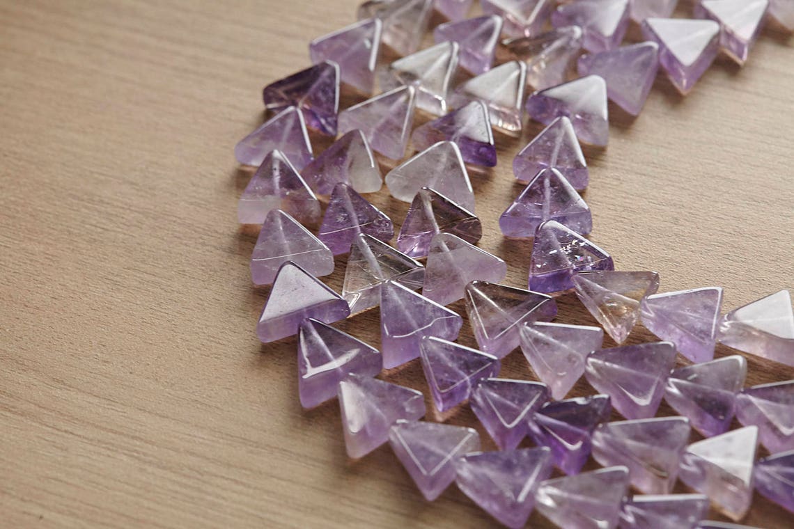 10 pcs of Natural Amethyst Triangle Gemstone Beads | Etsy