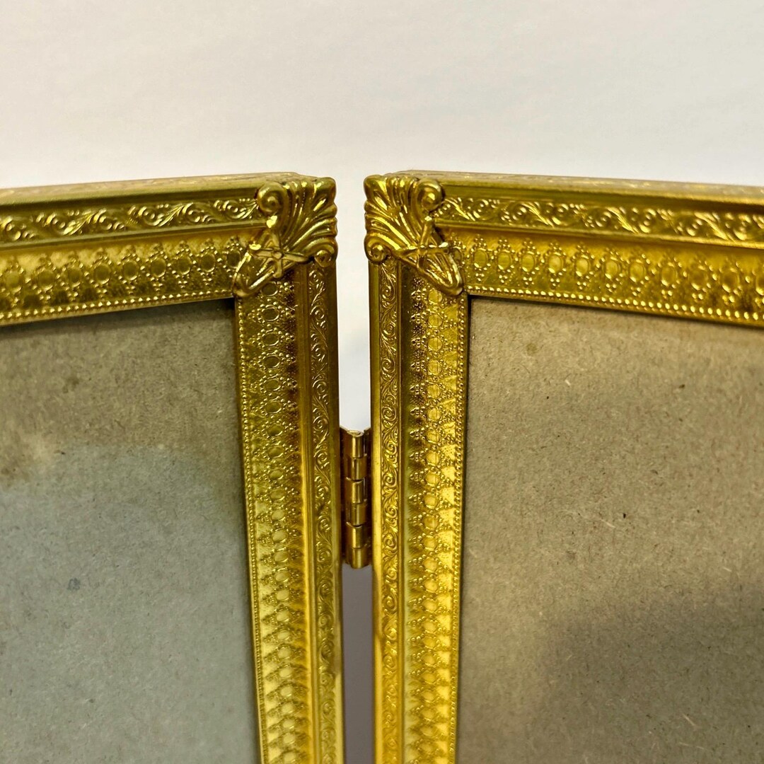Vintage Bi-fold Photo Picture Frame Double Hinge Detailed Decorative ...