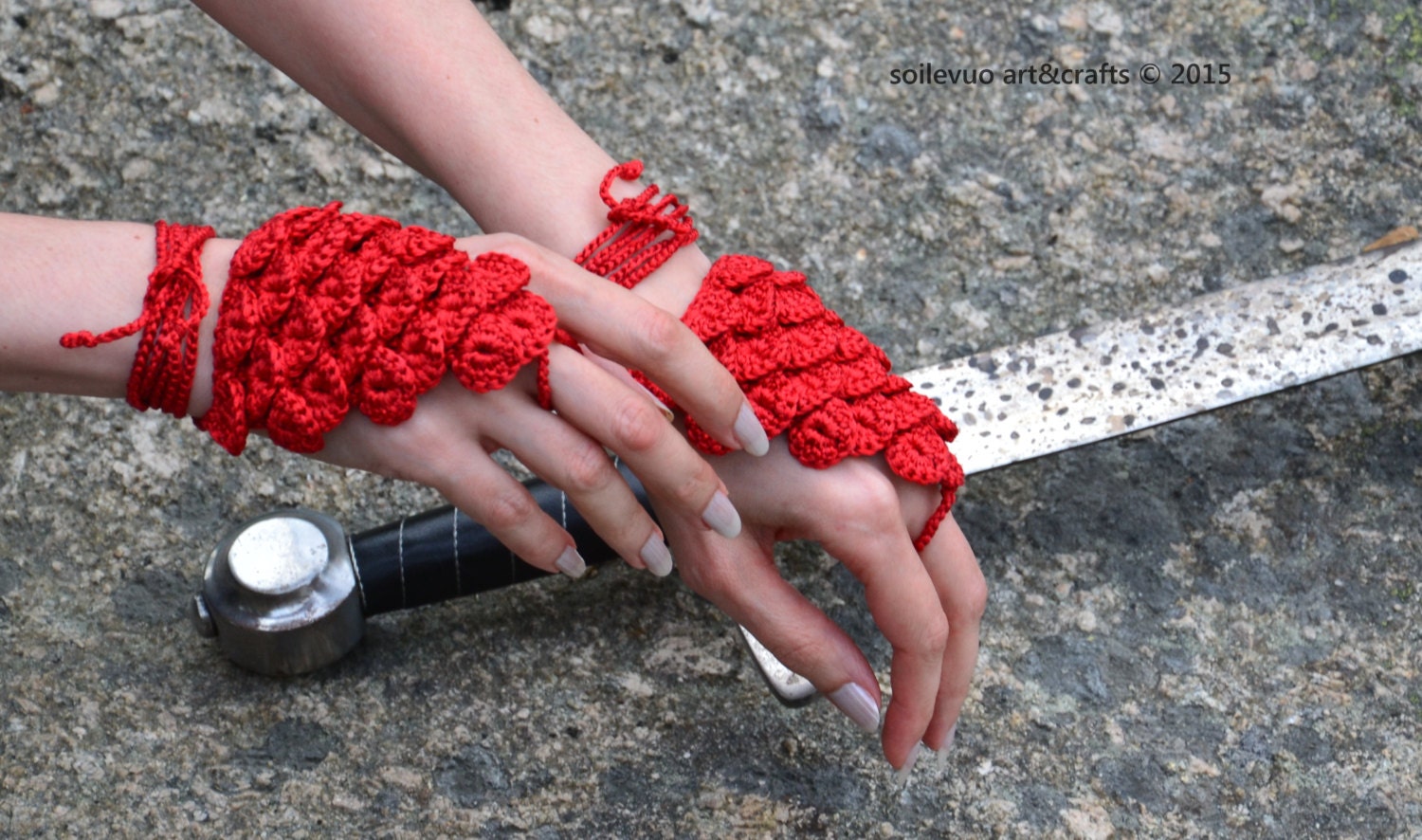 Red Dragon Scale Gauntlets Fantasy Queen Hand Decor Red Cuff - Etsy