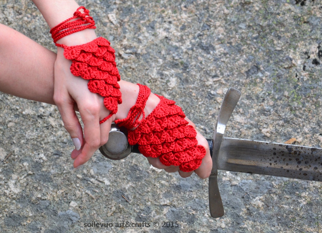 Red Dragon Scale Gauntlets Fantasy Queen Hand Decor Red Cuff - Etsy