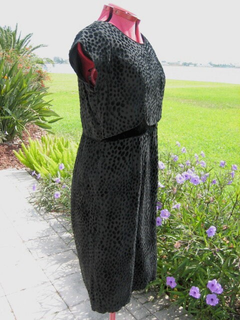 Devore Velvet Vintage Dress / 50s Black Velvet Dress / Fits - Etsy