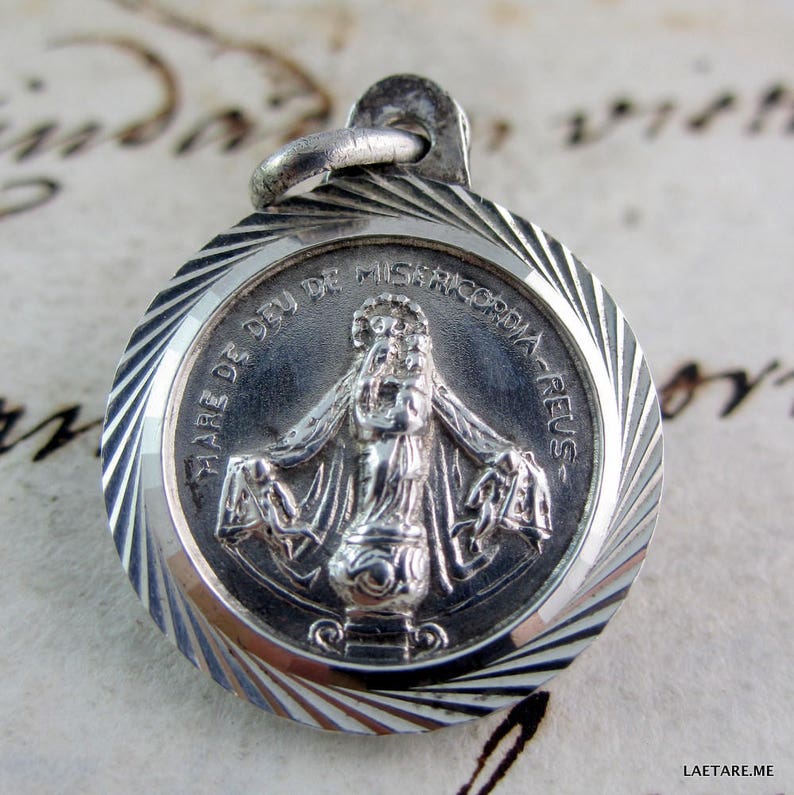 Sacred Heart of Jesus Silver Religious Medal - Our Lady of Mercy ...