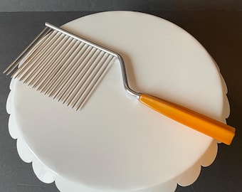 GREEN Bakelite Handle Cake Slicer Server / Vintage Kitchen Utensil Cake ...