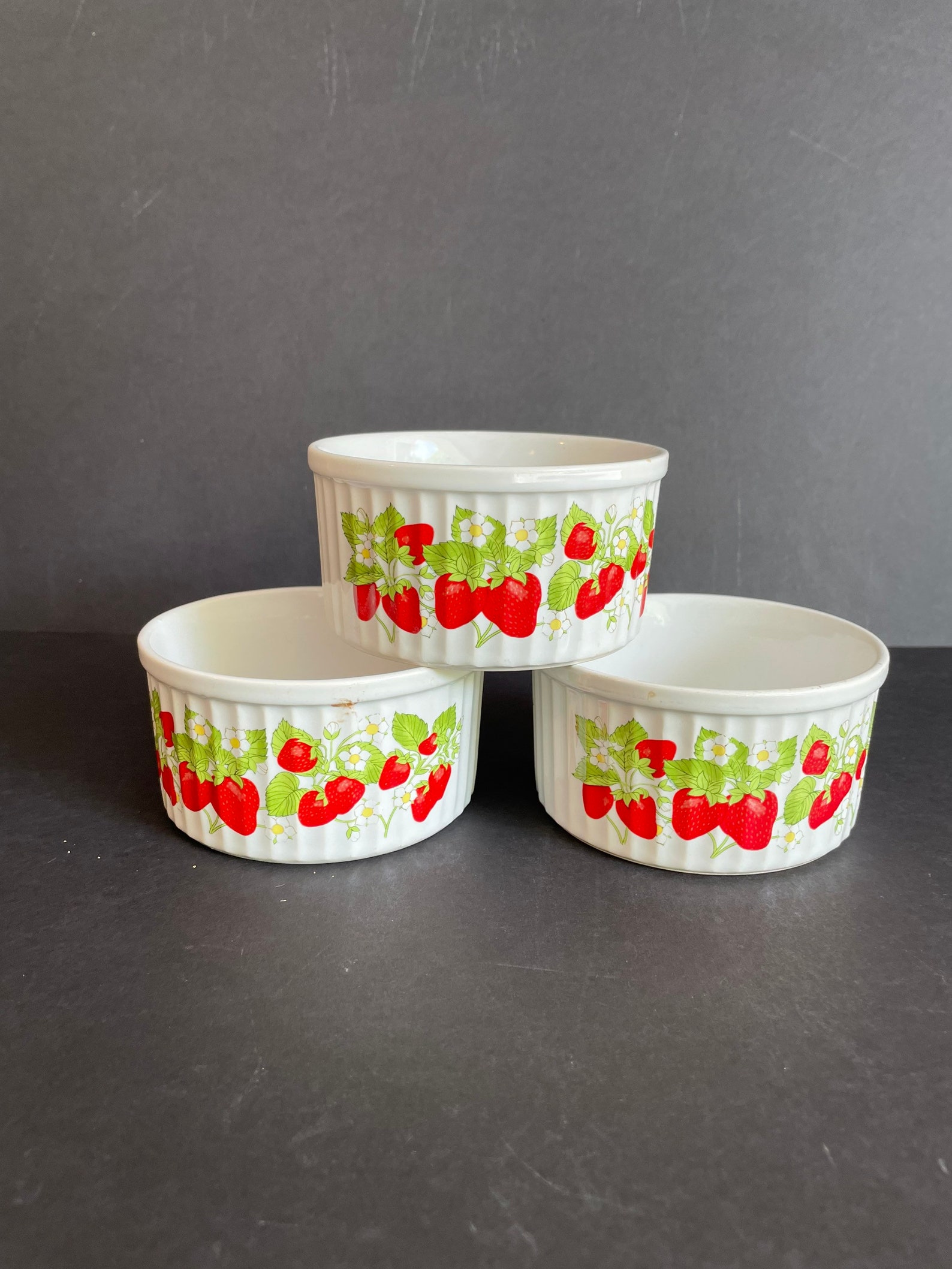 Vintage Strawberry Custard Bowls Set of Three - Etsy