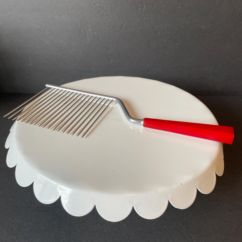 Bakelite Cake Cutter - Etsy