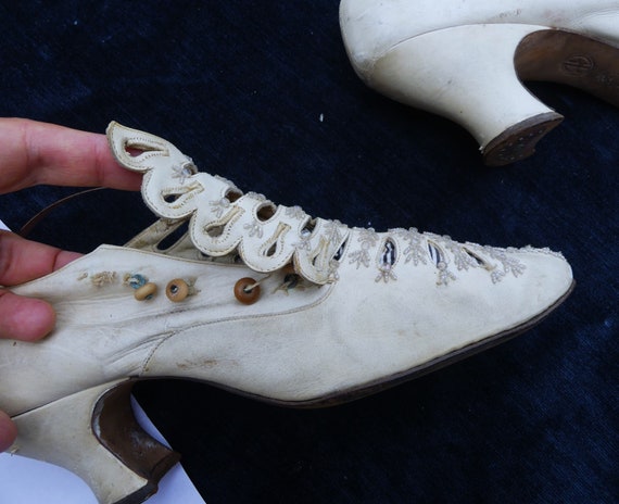 Antique 19th C Victorian leather high heel shoes w be… - Gem