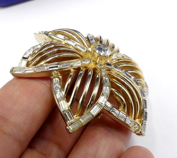 Vintage signed Coro Craft gold tone & rhinestone larg… - Gem