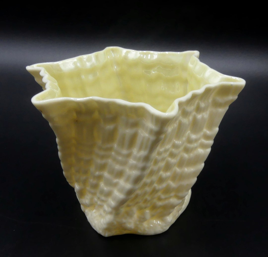 Vintage Belleek Porcelain Limpet Pattern Vase/planter Green Mark Made ...
