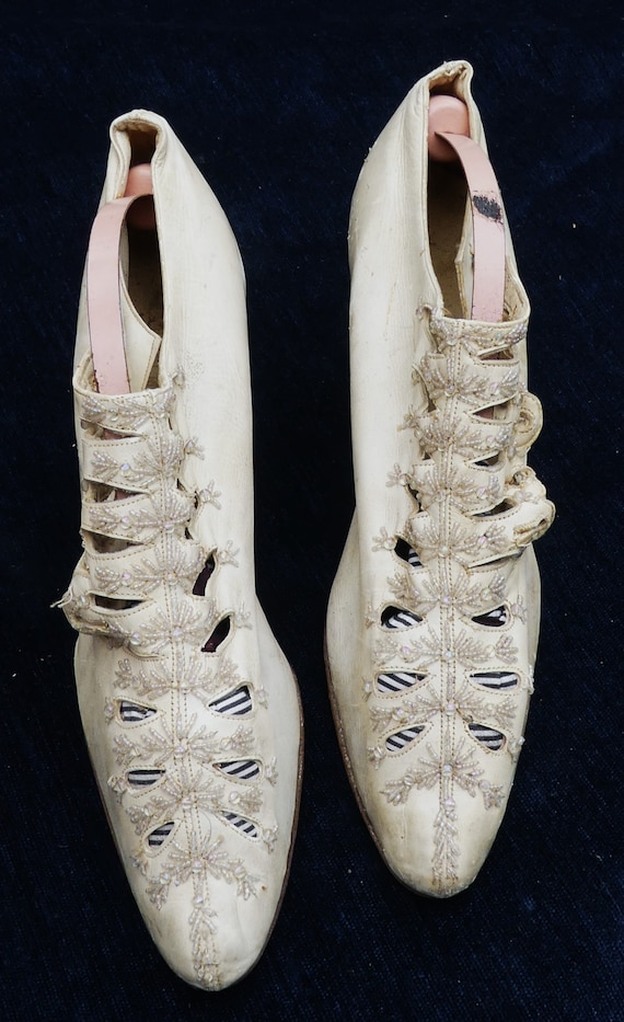 Antique 19th C Victorian leather high heel shoes w be… - Gem