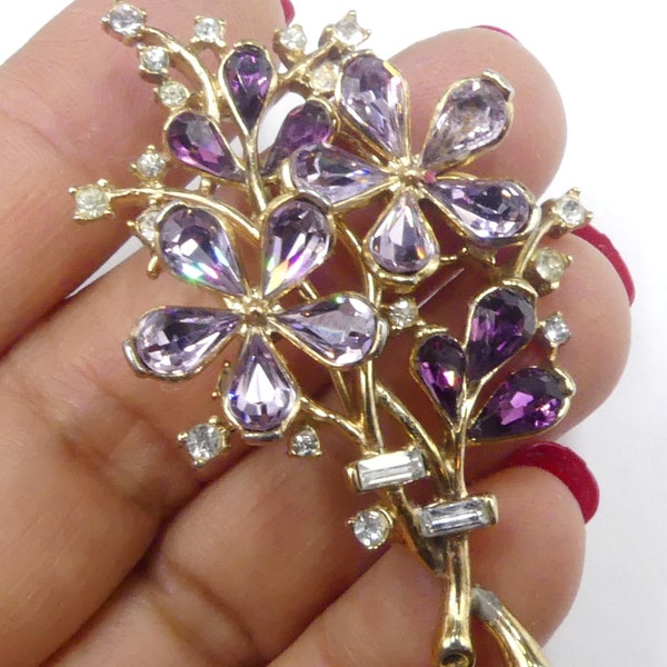 Trifari Pin Brooch - Etsy