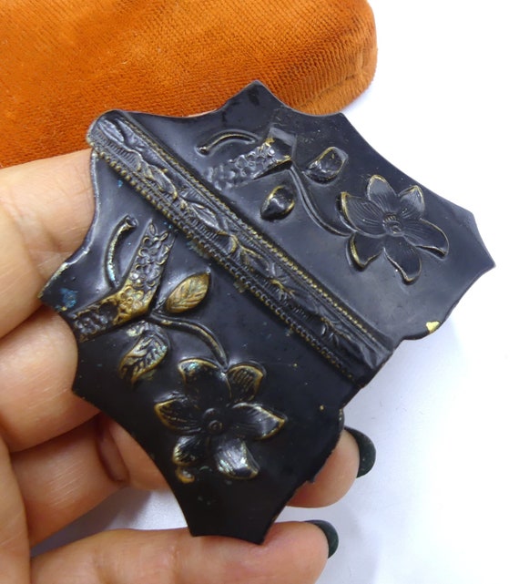 Antique 18th C brass black enamel metal flower belt b… - Gem