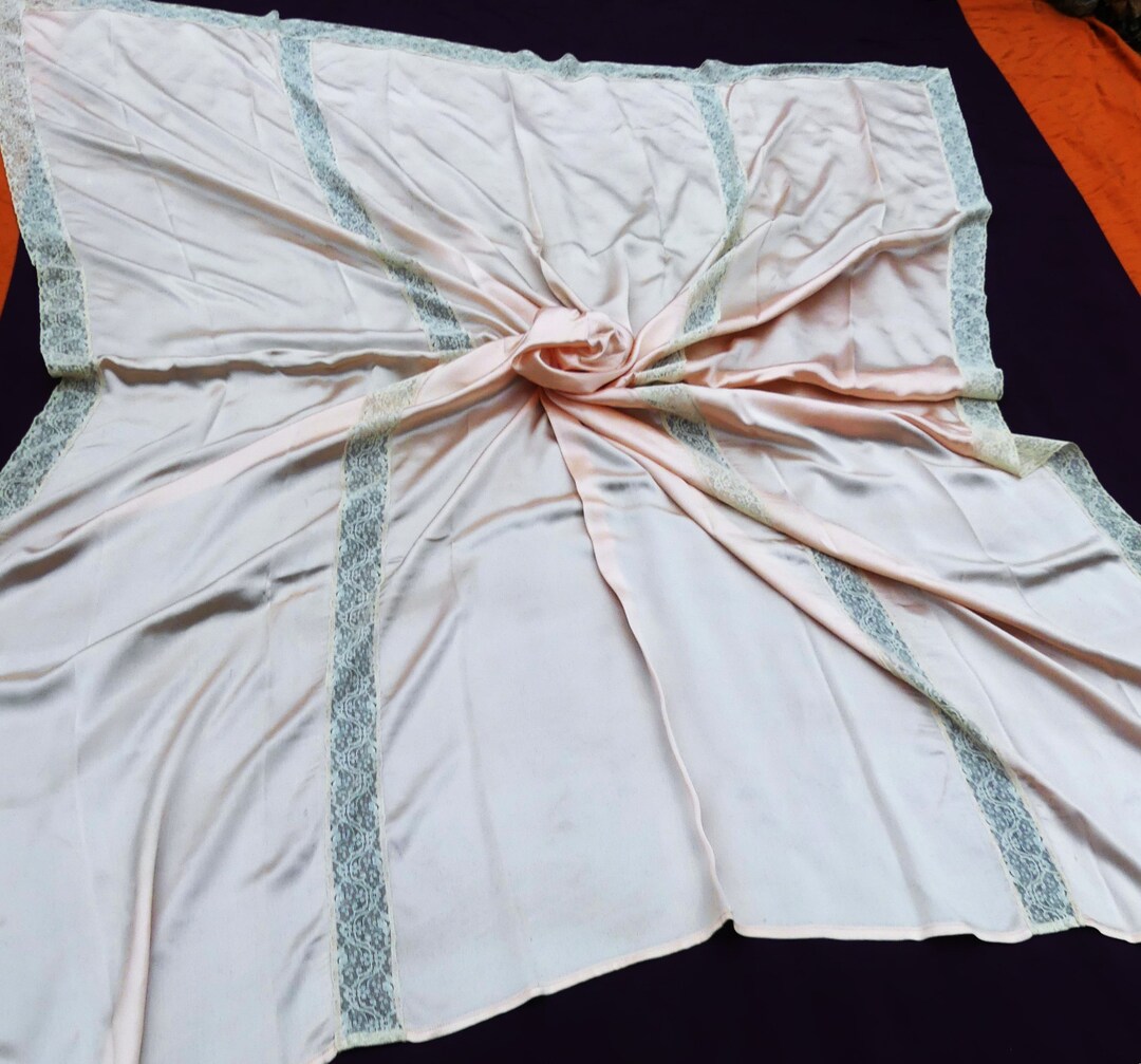 Antique 20's Satin & French Alençon Lace Trim Bedspread Color Soft ...