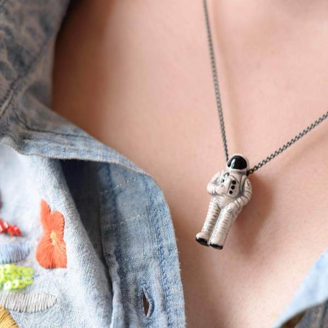 ASTRONAUT NECKLACE Black Chain Space Lover Gift Moon Birthday - Etsy