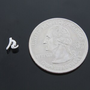 Alphabet R, AR-R10, 2 Pcs, 5x4x3mm, Hole Size 1.7x1.7mmm, Cursive ...