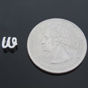 Alphabet W, AW-R10, 2 Pcs, 5x6x3mm, Hole Size 1.7x1.5mm, Cursive Letter ...