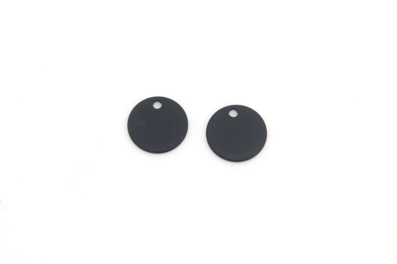 8mm Black Coin Disc M14-G1 10pcs 8mm 0.5mm Thick 1hole - Etsy