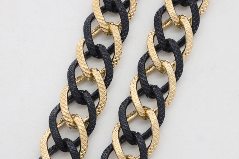 Chain of 'mobius Strip' CJ22-01 1m Aluminium Chain - Etsy