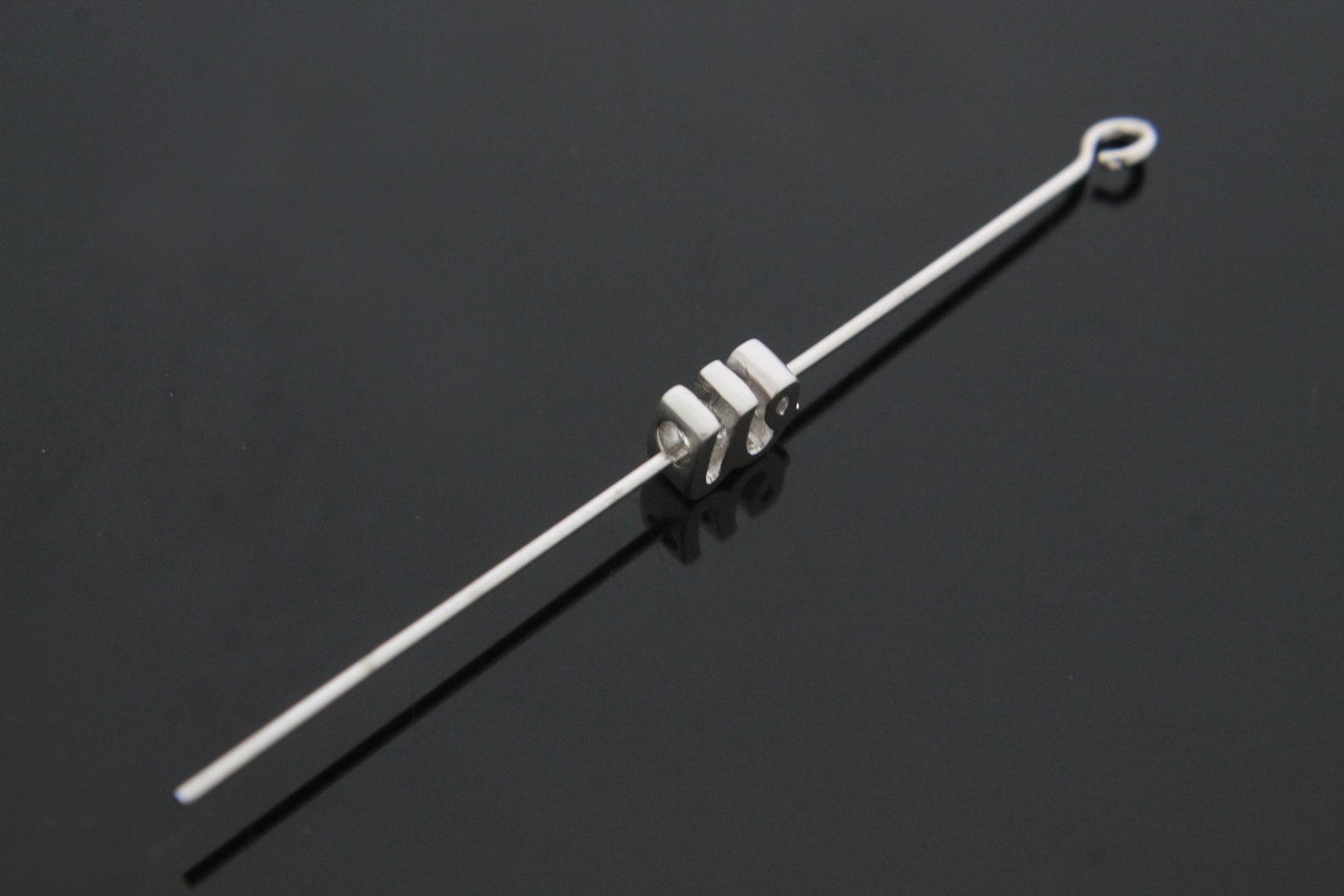 Alphabet w AW-R10 2 pcs 5x6x3mm Hole size 1.7x1.5mm | Etsy