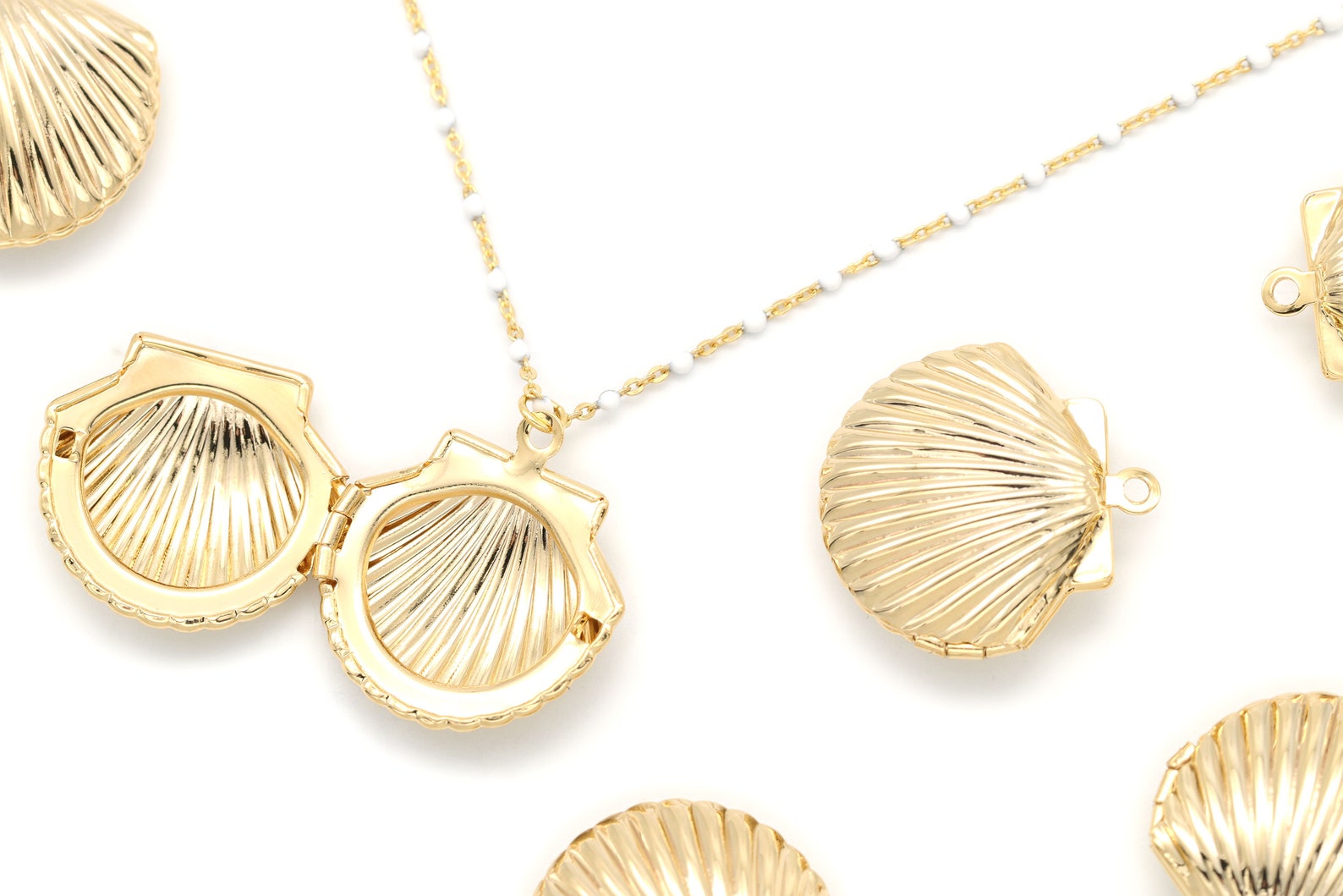 Scallop Shell Locket Pendant Q8-G9 Ocean Themed 1 Piece | Etsy