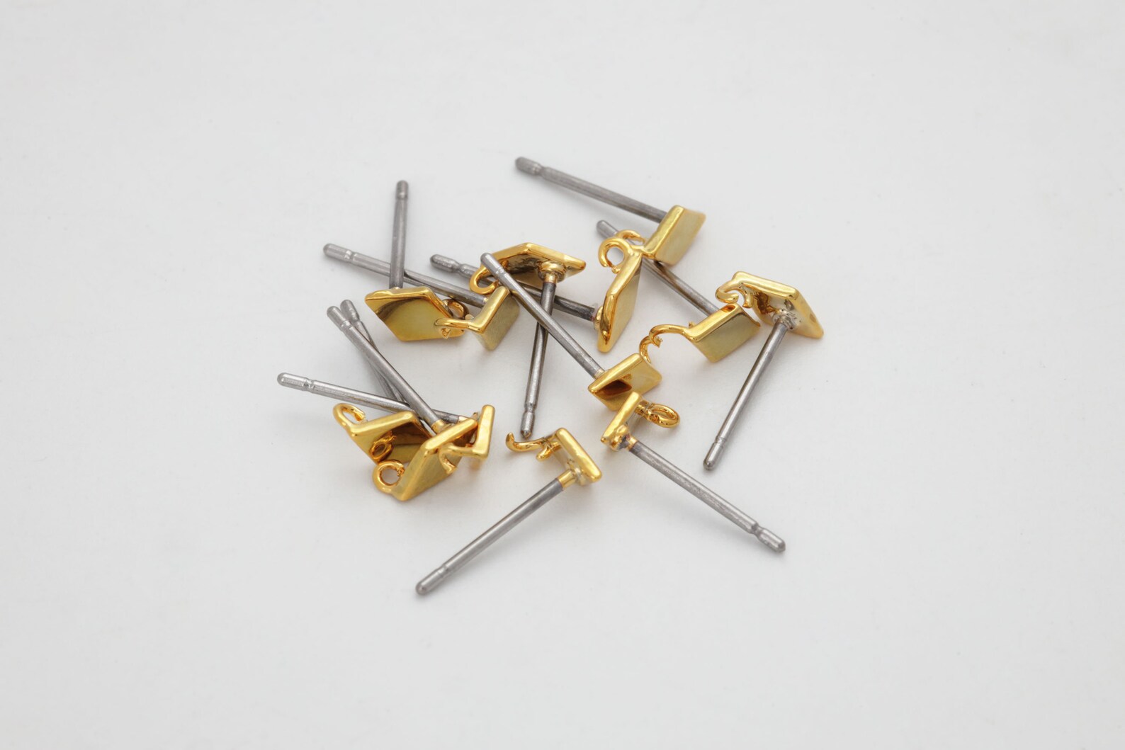 Rhombus Ear Stud W/ Open Link Nickel Free N26-P4 2 Pcs - Etsy