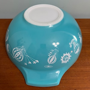 Pyrex Hot Air Balloon Chip and Dip Set - 444 Bowl - Etsy