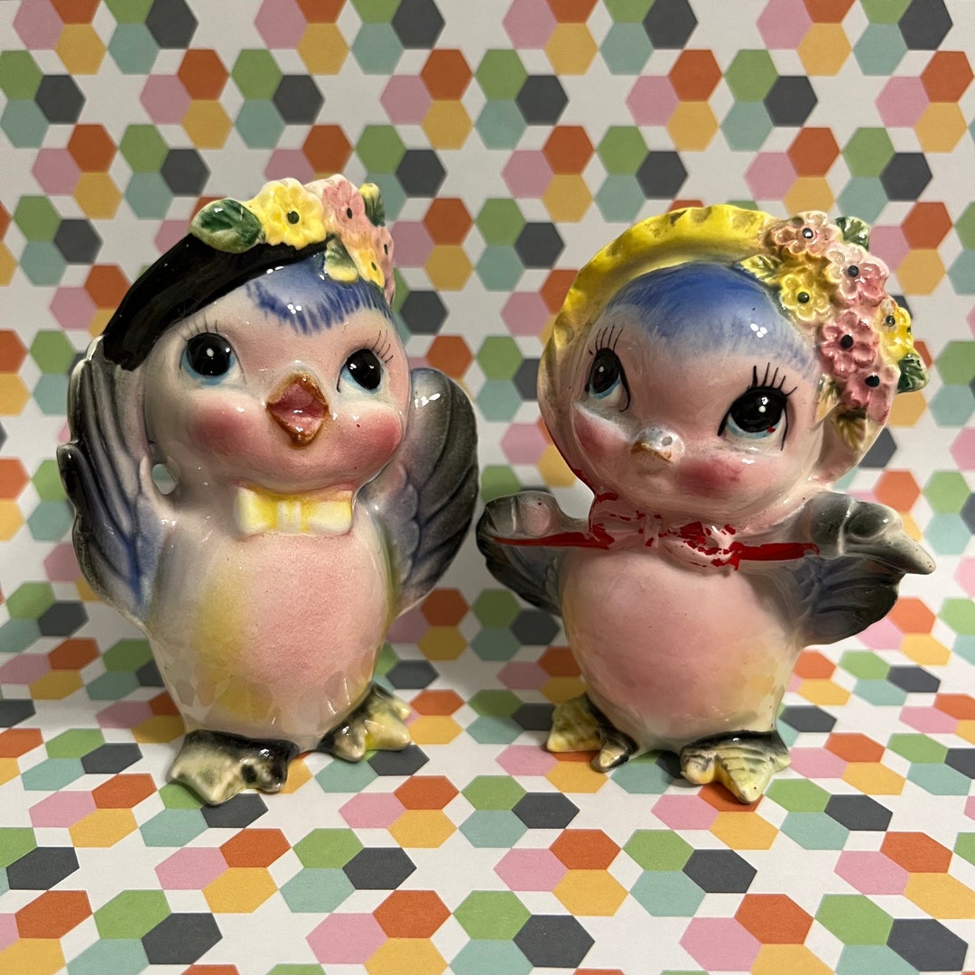 Bluebird Blue Bird Norcrest Bonnet Hats Salt and Pepper Shakers Ceramic ...